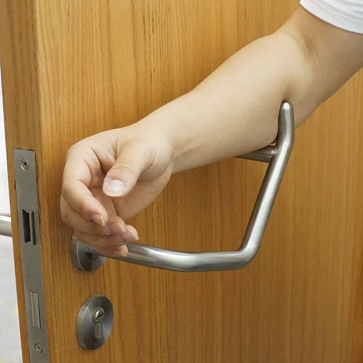 Antimicrobial door pull handle, hands free operated